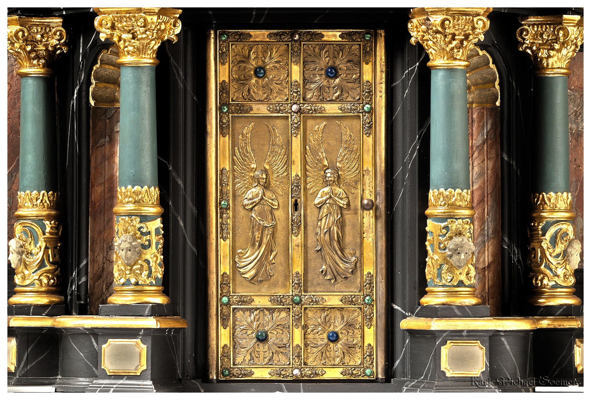 20 Key Eucharist Verses in the Bible - Catholic Ace